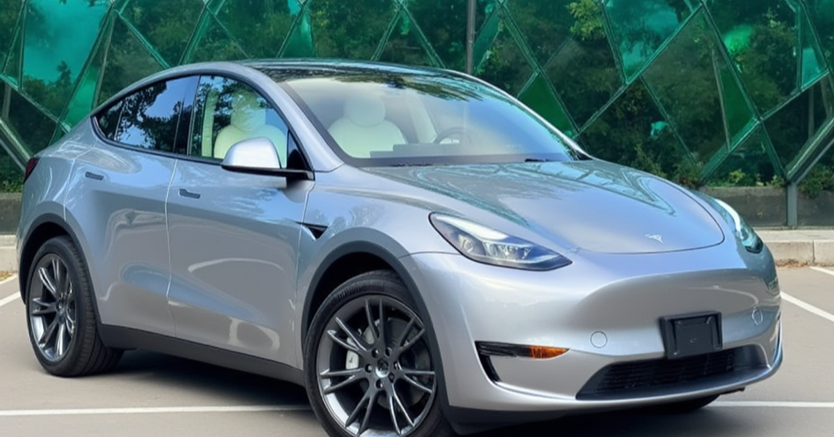 Tesla Model Y 2025 rental in Honolulu, HI by Glen | Turo