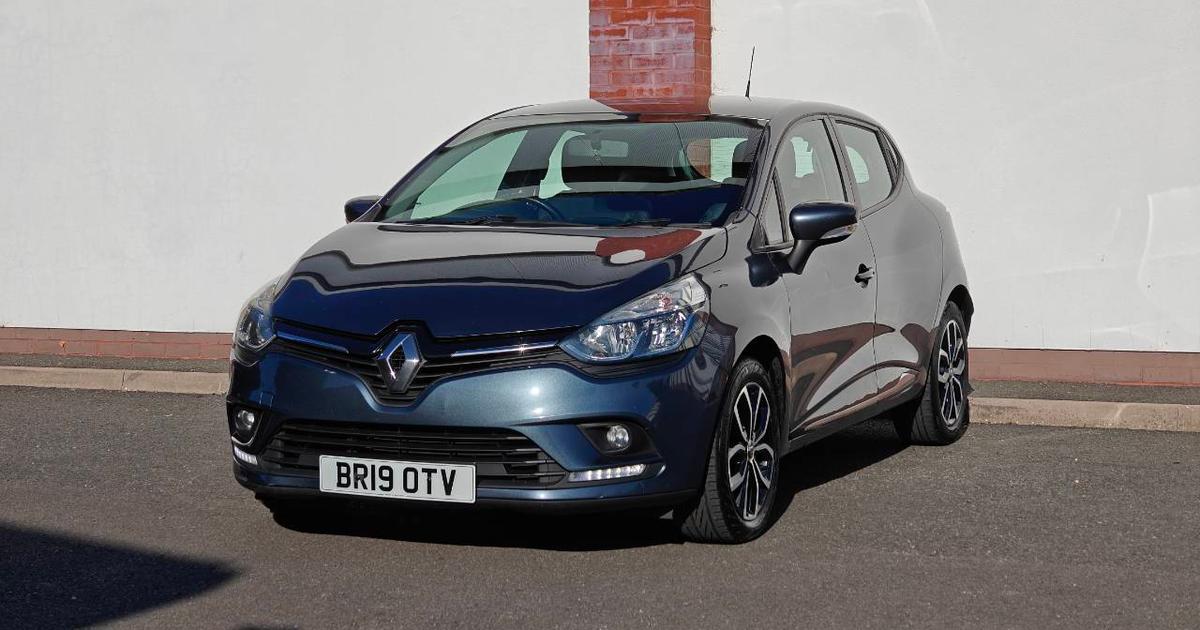 Renault Clio 2019 rental in Slough, ENGLAND by Haaris Isaac H. | Turo