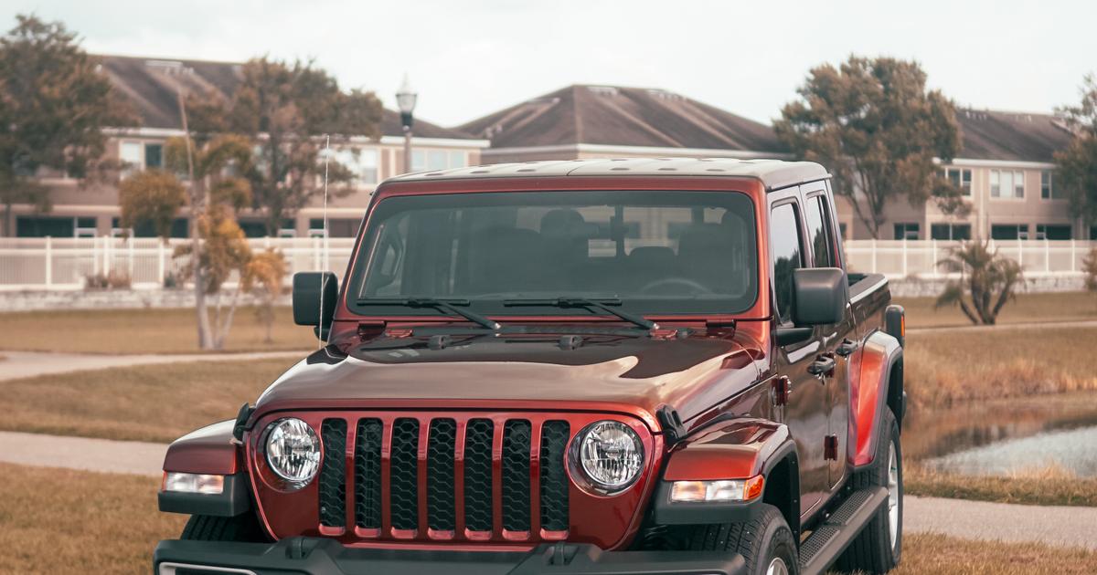 Jeep Gladiator 2022 rental in St. Petersburg, FL by Alison | Turo