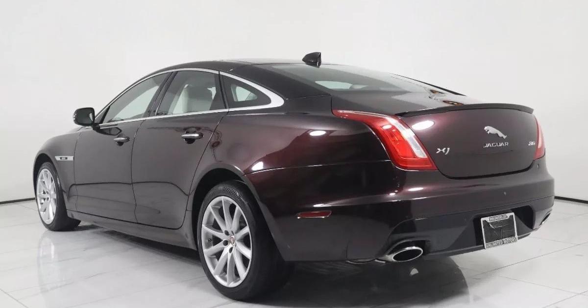 Jaguar XJ 2016 rental in Indianapolis, IN by Brian | Turo
