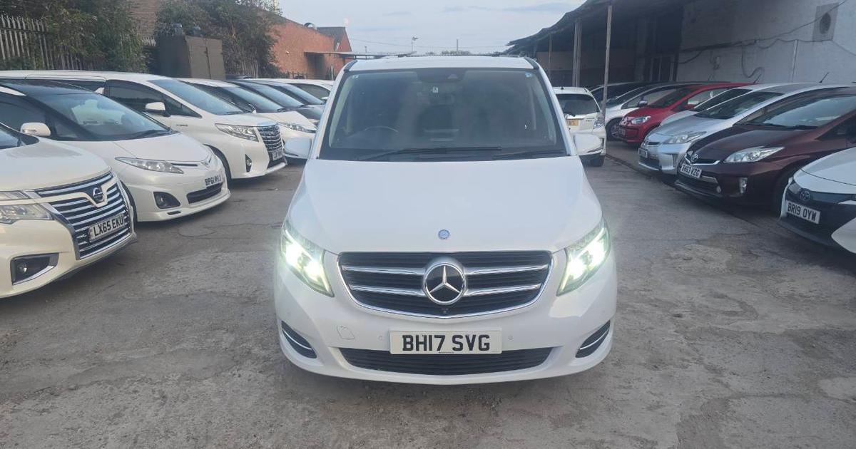 Mercedes-Benz V-Class 2017 rental in London, ENGLAND by Mustafa K. | Turo