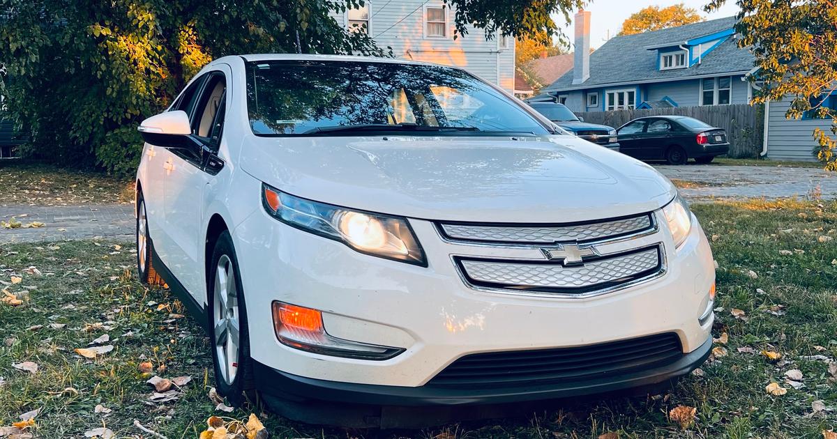 Chevrolet Volt 2015 rental in Indianapolis, IN by Grant T. | Turo