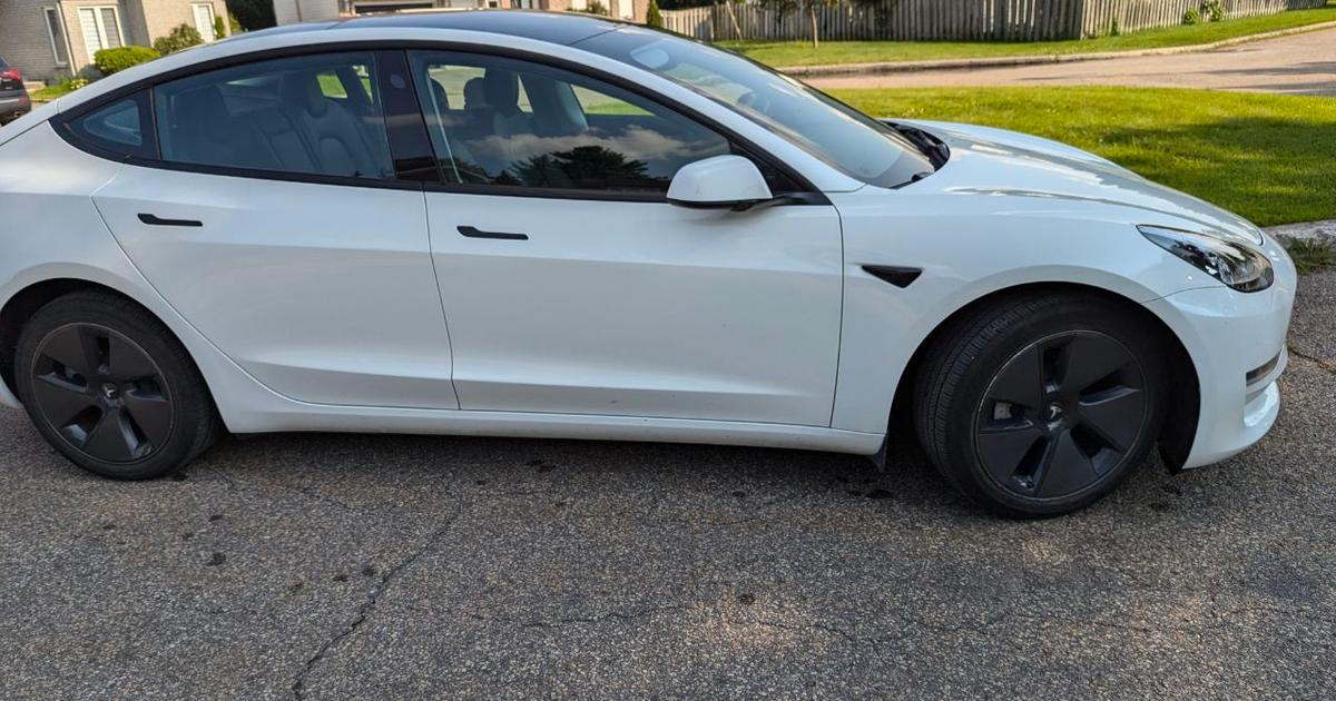 Tesla Model 3 2023 rental in Gatineau, QC by Mitra B. | Turo