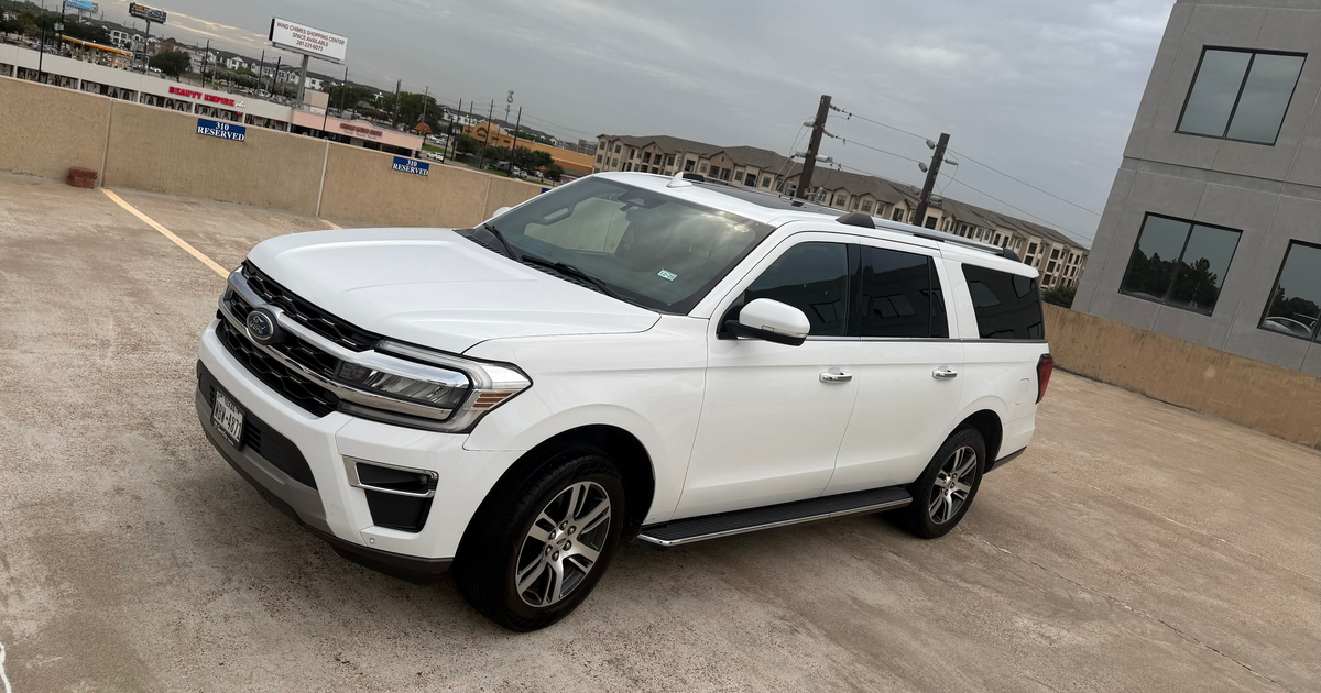 Ford Expedition Max 2022 rental in Houston, TX by Lakisha G. | Turo