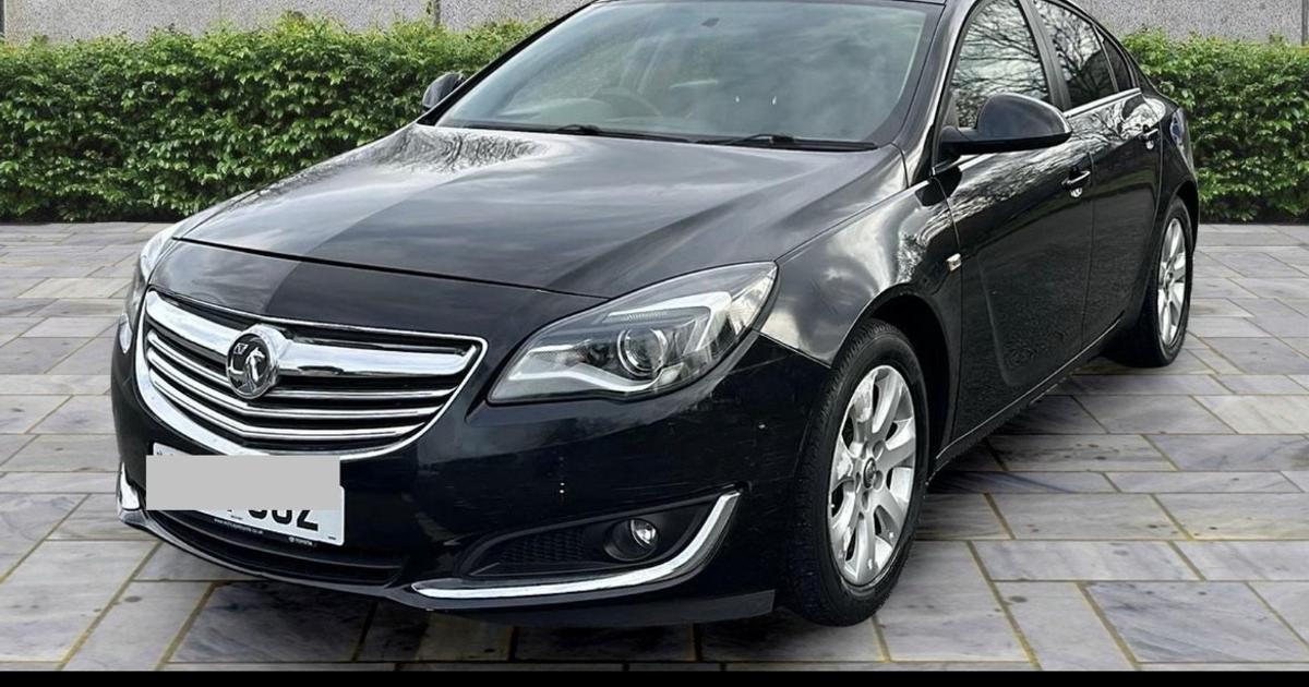 Vauxhall Insignia 2016 rental in Reading, Berkshire by Mohamed T. | Turo