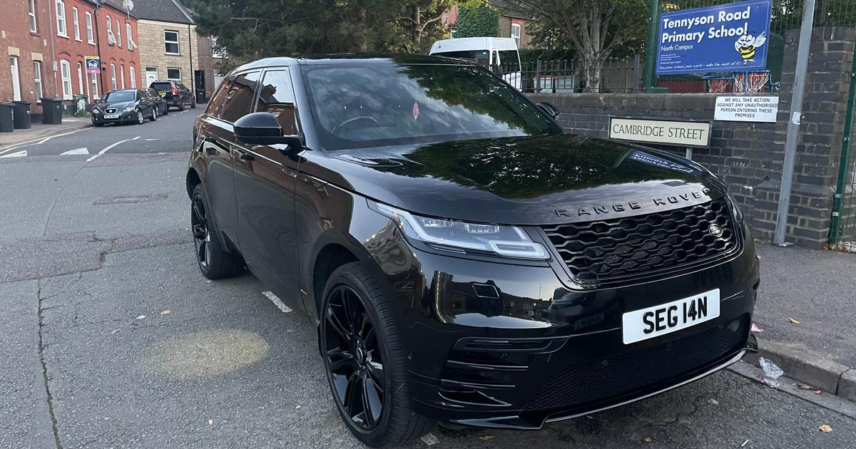 Land Rover Range Rover Velar 2017 rental in Luton, ENGLAND by Seglan S ...