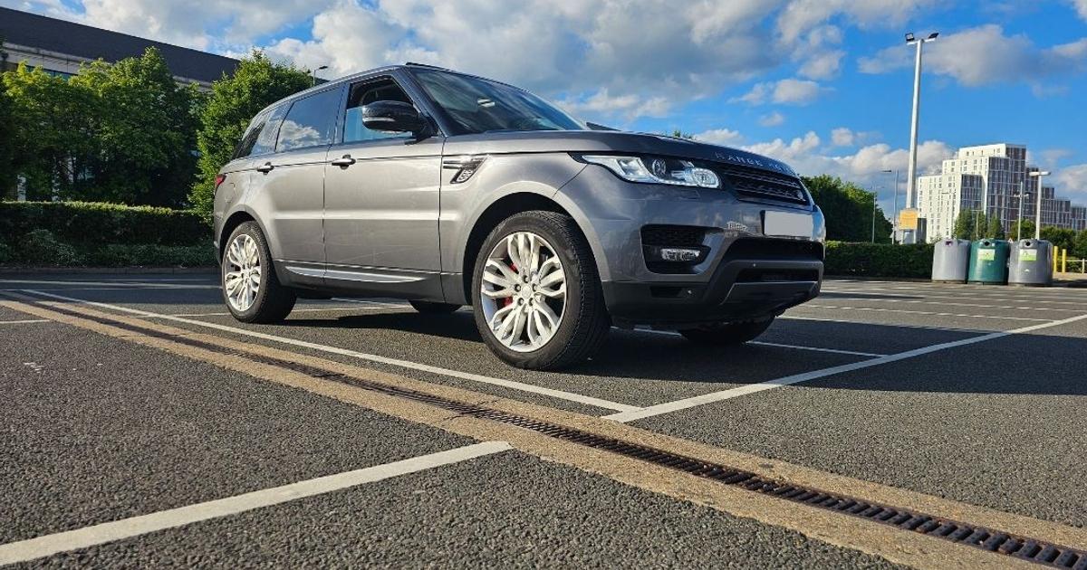 Land Rover Range Rover Sport 2016 rental in Bracknell, ENGLAND by Urban ...