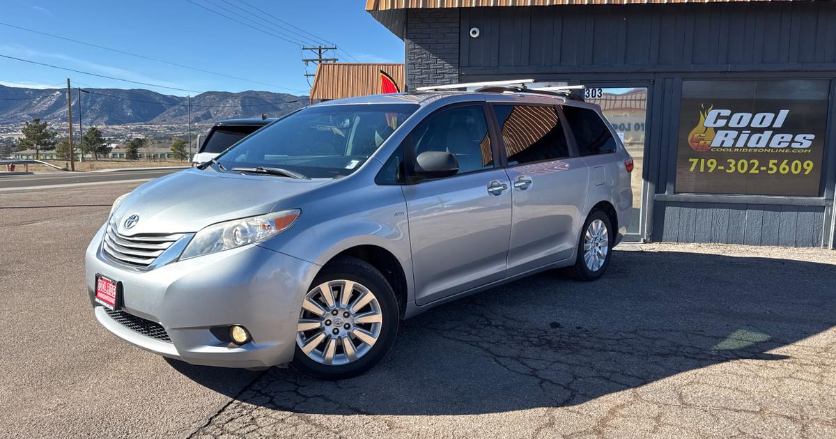 Toyota Sienna 2016 rental in Monument, CO by NICOLE | Turo