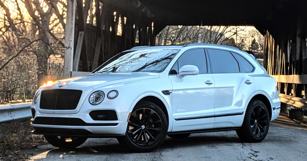 Bentley Bentayga 2017 rental in South Barrington, IL by Greene Planet E ...