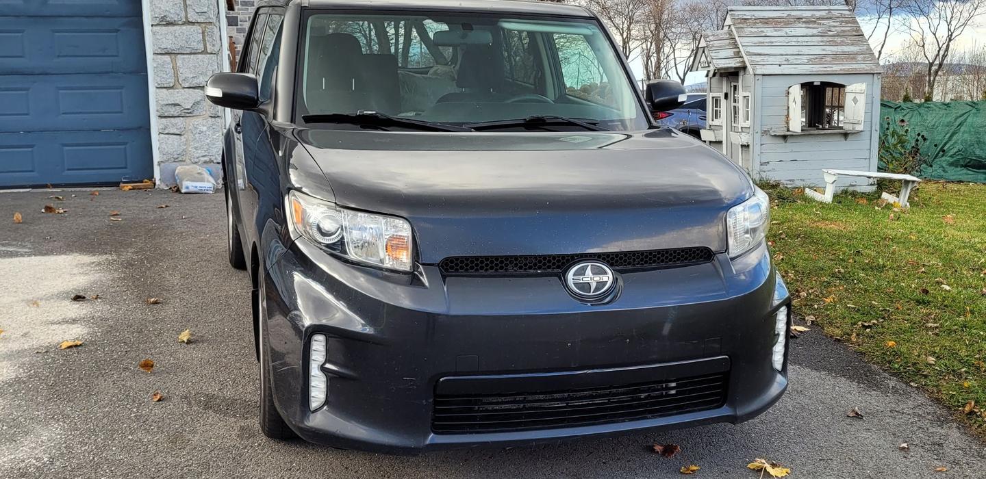 Scion xB 2015 rental in Québec, QC by 9478 3164 Q. | Turo