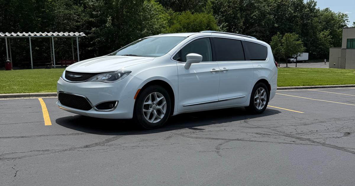 Chrysler Pacifica 2020 rental in Gladstone, MO by Logan M. | Turo