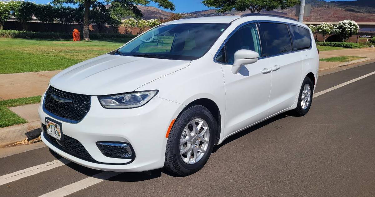 Chrysler Pacifica 2022 rental in Ewa Beach, HI by Barry | Turo