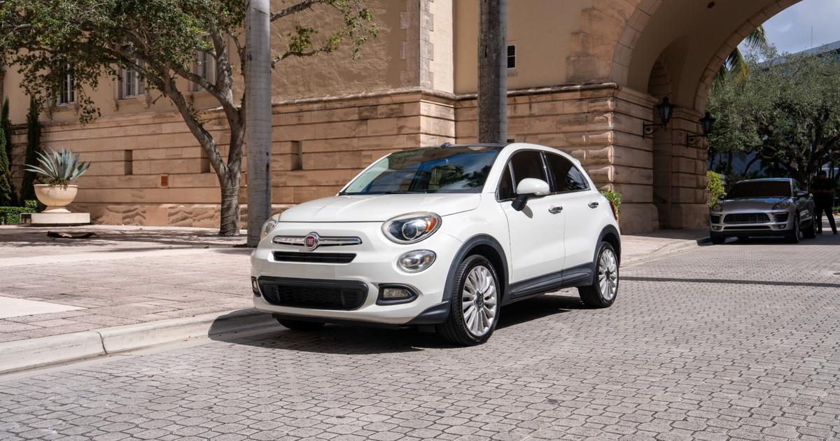FIAT 500X 2016 rental in Miami, FL by DERINDERE LLC | Turo