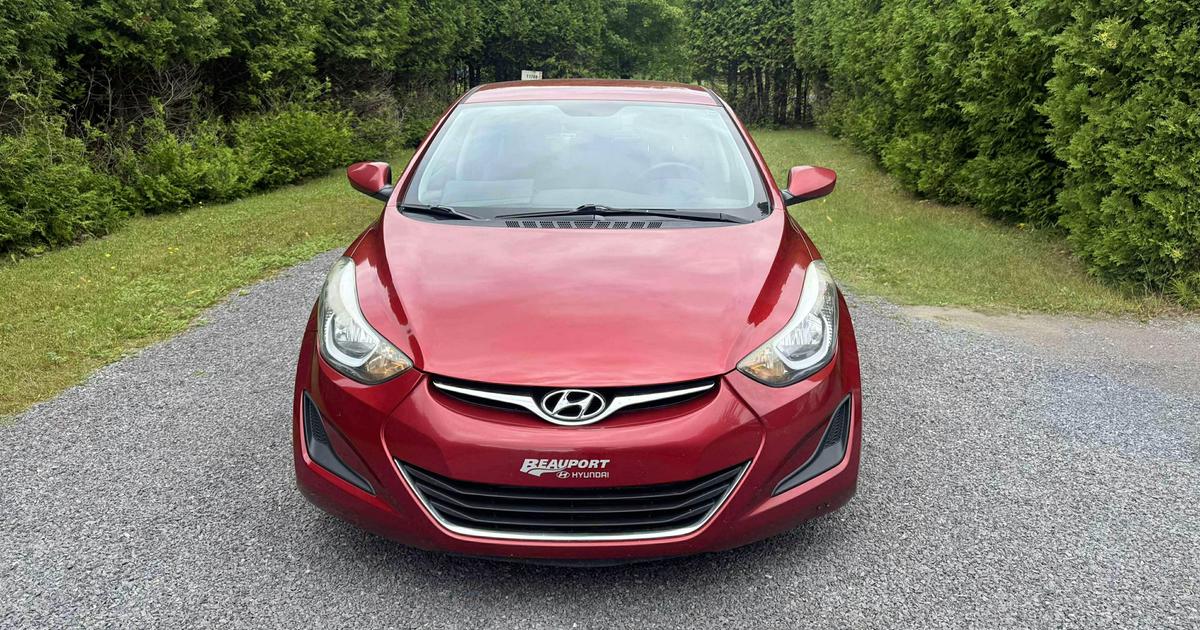 Hyundai Elantra 2016 rental in Québec, QC by Malek N. | Turo
