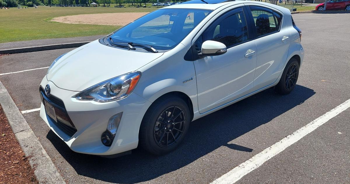 Toyota Prius c 2015 rental in Portland, OR by Morris C. | Turo