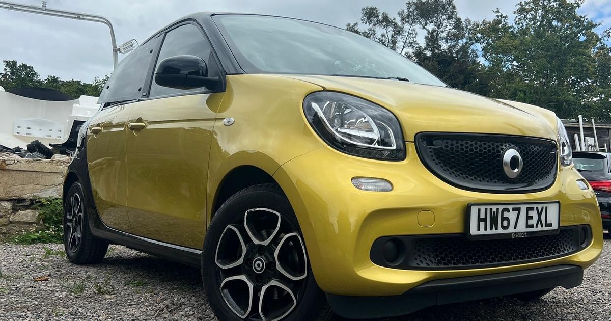 smart forfour 2017 rental in London, England by Stevo E. | Turo