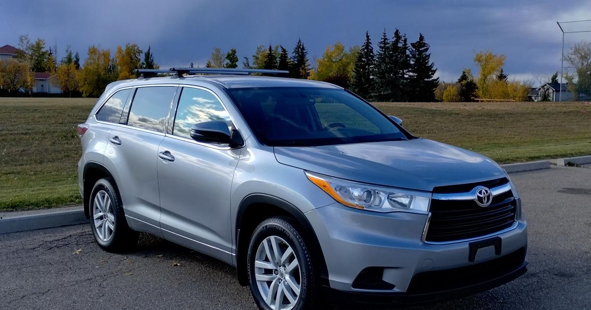 Toyota Highlander 2016 rental in Calgary, AB by Nick(Shengli) H. | Turo