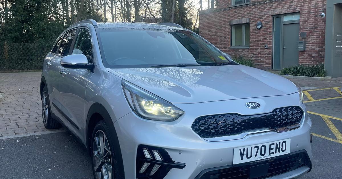 Kia Niro 2020 rental in Mitcham, England by Lucas O. | Turo