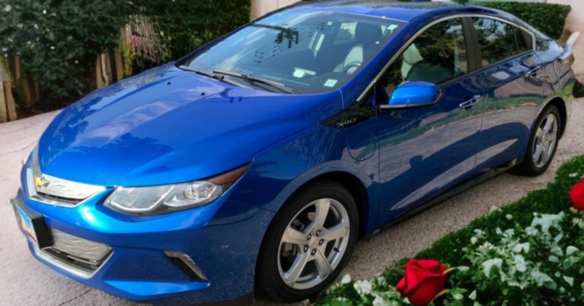 Chevrolet Volt 2018 rental in Chicago, IL by Eric B. | Turo