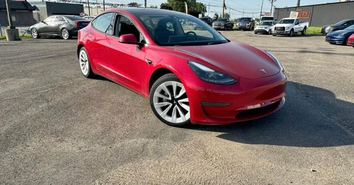 Tesla Model 3 2022 rental in Fraser, MI by Nick | Turo
