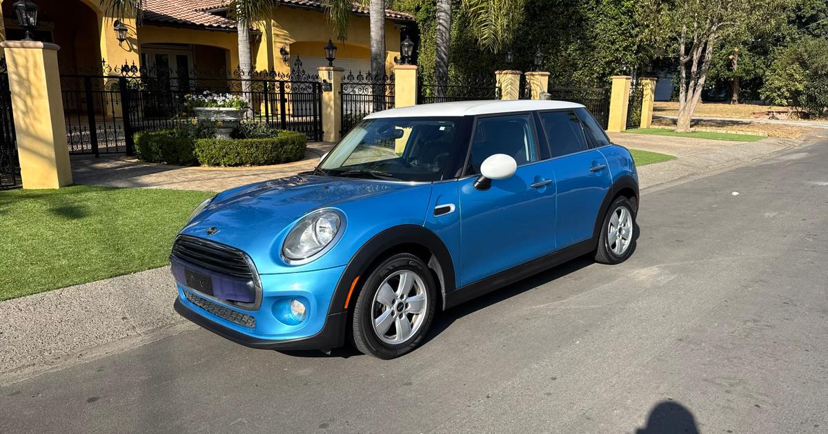 MINI Hardtop 4 Door 2017 rental in Los Angeles, CA by Kristian Z. | Turo