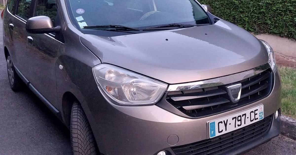 Dacia LODGY 2013 rental in Cergy, IDF by Eric F. | Turo