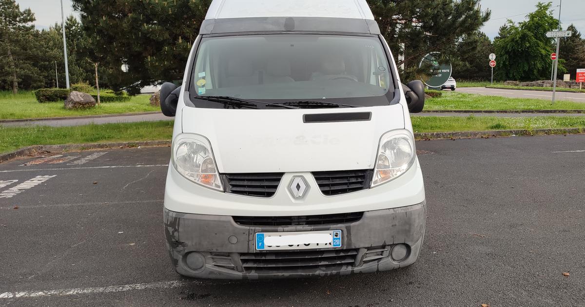 Renault TRAFIC 2008 rental in Nancy, GRAND EST by Thomas C. | Turo