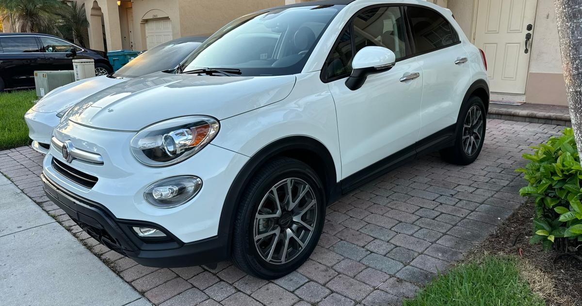 FIAT 500X 2016 rental in Miami, FL by Isaac A. | Turo